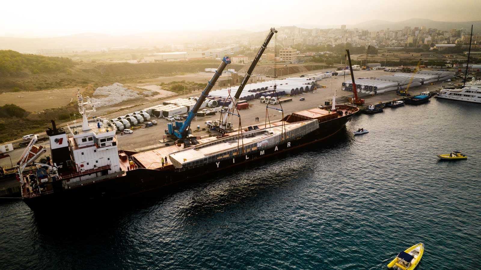 Hull of 54m Argo 54 arrives in Greece